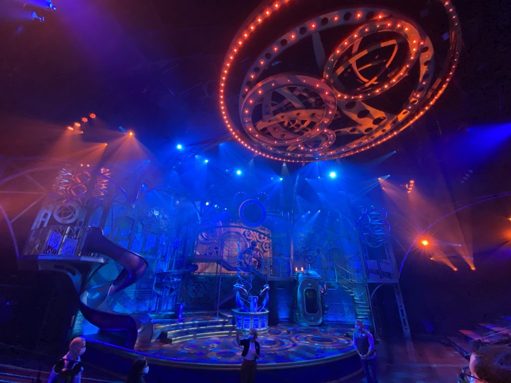 Studio D : la fabrique des rêves Disney ouvre ses portes à Disneyland ...
